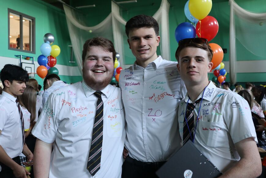 Goodbye Year 11 2024! - News - Leventhorpe School