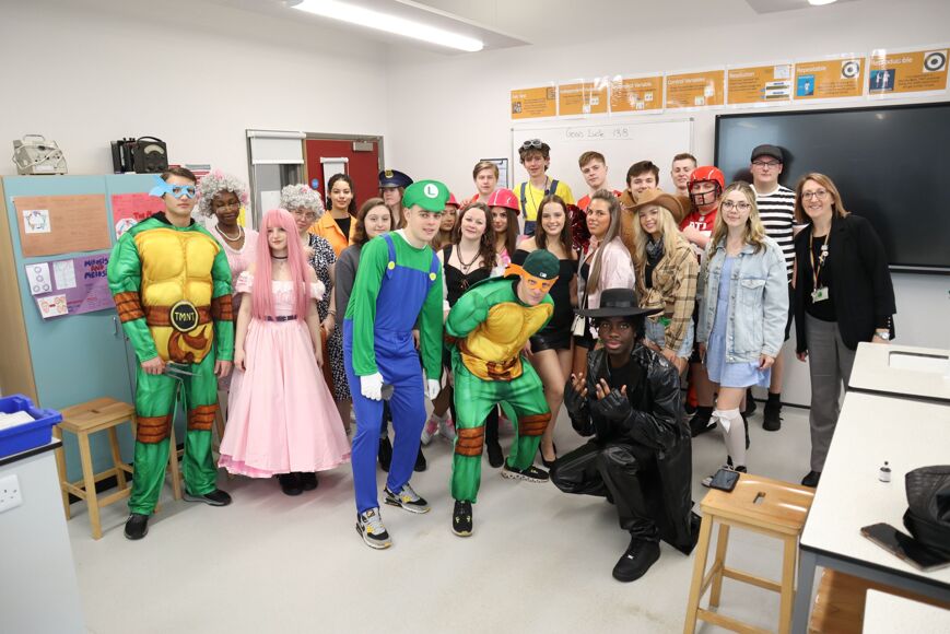 Goodbye Year 13 of 2024! - News - Leventhorpe School